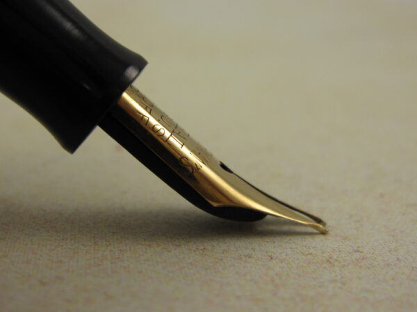 Instructions on how to replace fountain pen nibs in the most detailed ...